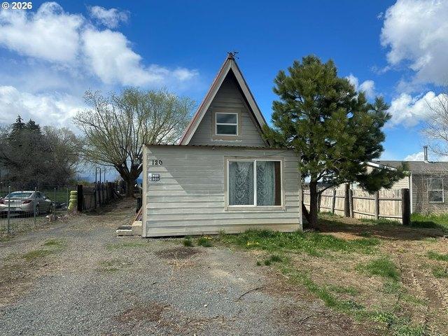 120 2nd St, North Powder, OR 97867