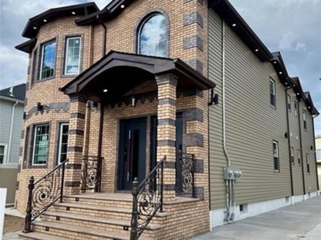 120 37 th St, Jamaica, NY 11434