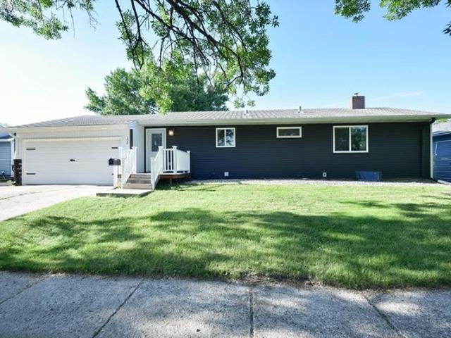 120 8th Ave E, West Fargo, ND 58078