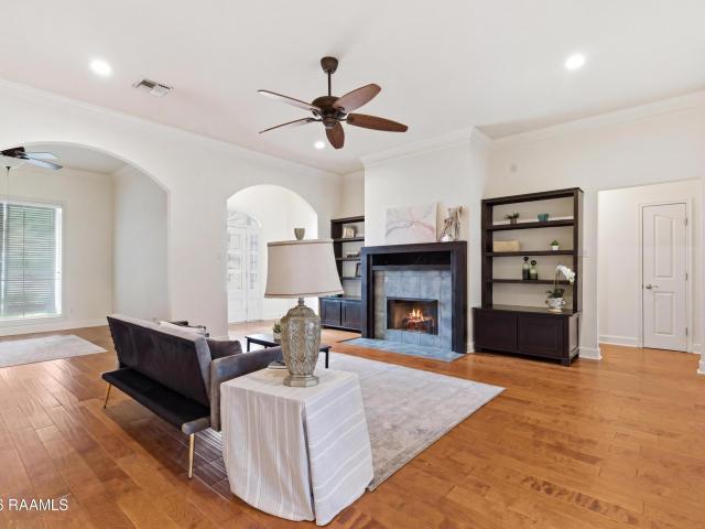 120 Cornish Pl, Youngsville, LA 70592 | MLS #RA2600003 | Compass