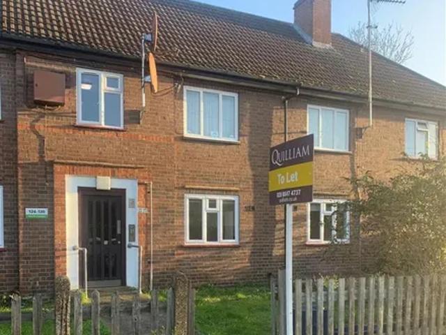 120 Carville Crescent, London, TW8 9RA, United Kingdom | 2 bed apartment for rent #136752400 | Rentberry
