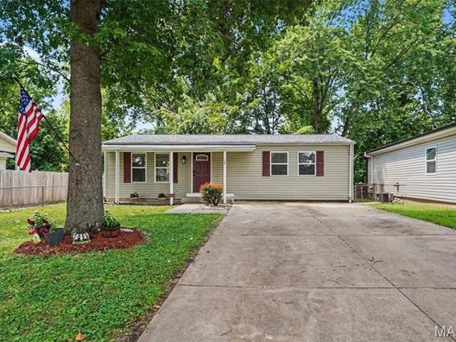 120 Cedar Ridge Dr, Pacific, MO 63069