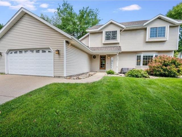 120 Chaucer Ct, Mankato, MN 56001