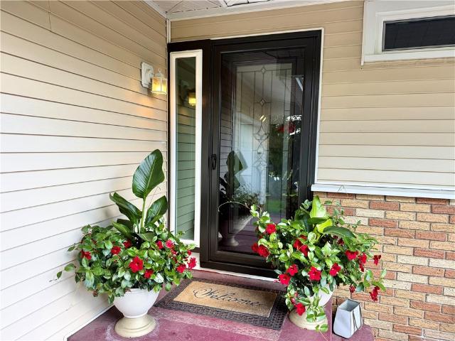 120 Clarksen Dr