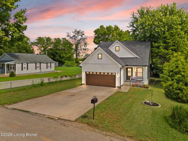 120 Cleo Dr