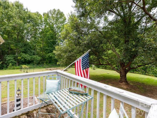 120 Creekstone Lane