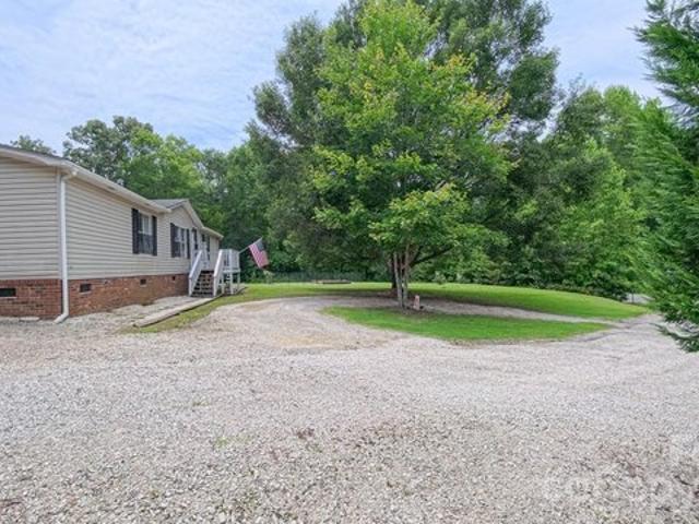 120 Creekstone Ln, York, SC 29745