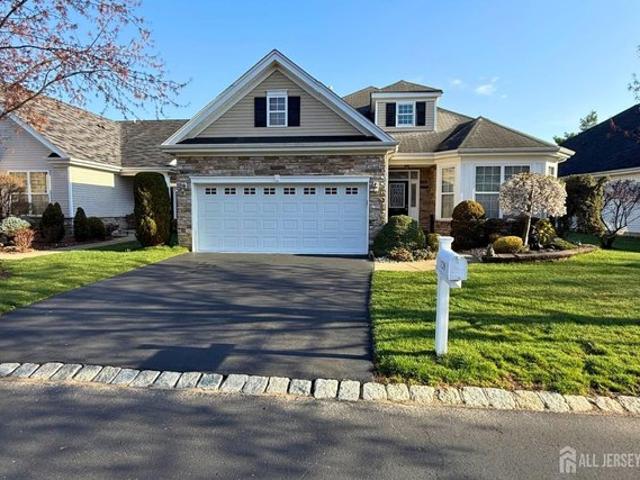120 Crescent Way, Monroe Township, NJ 08831