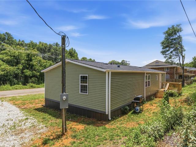 120 Crest Circle