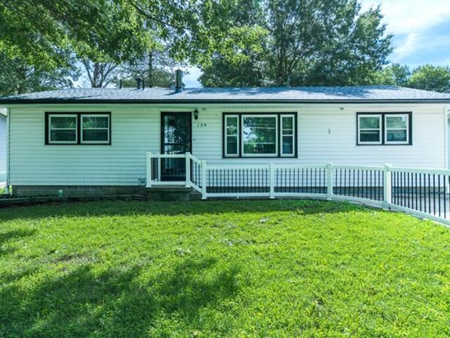 120 Adams St, Centralia, MO 65240