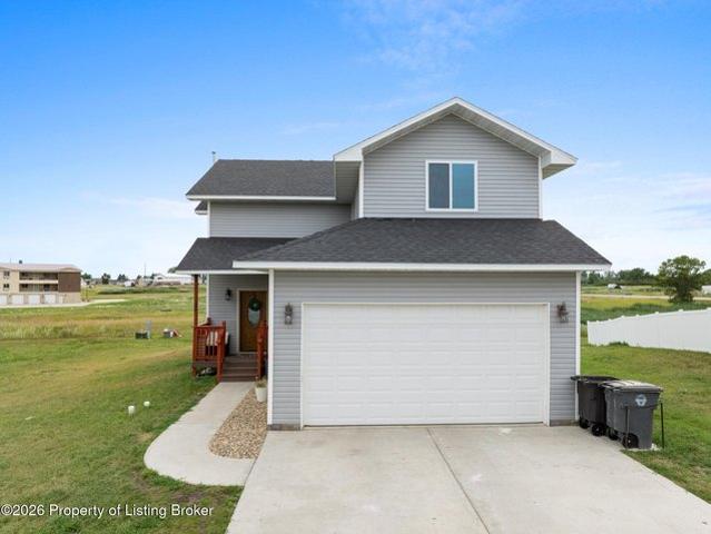 120 Adeline Dr, Stanley, ND 58784