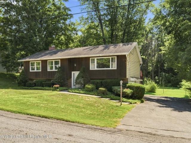 120 Altamont Dr, Hurley, NY 12443