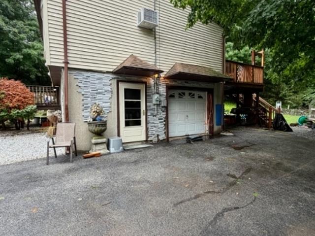 120 Barry Dr N
