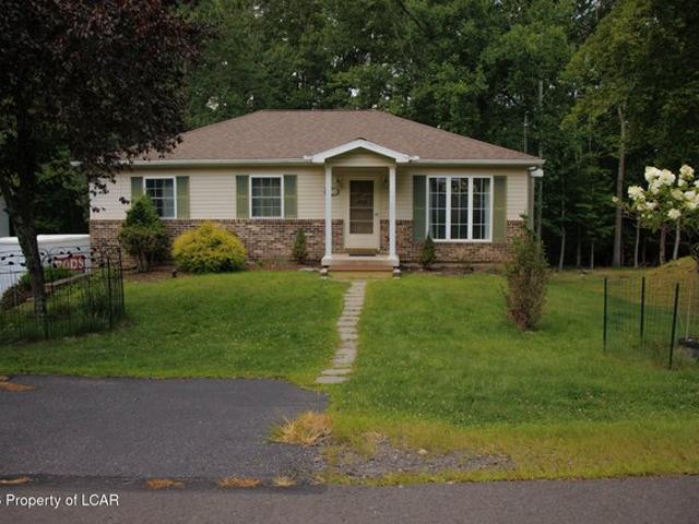 120 Beaver Slide Dr, Drums, PA 18222
