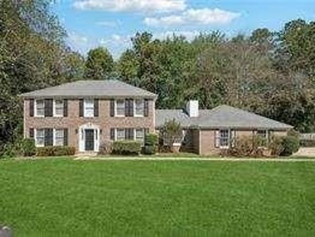120 Birch Ct, Fayetteville, GA 30214