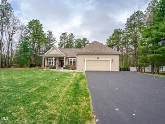 120 Burnt Hills Dr, Queensbury, NY 12804