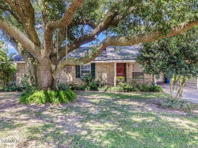 120 Burrow Dr, Scott, LA 70583
