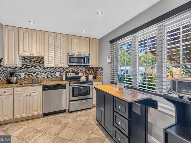 120 Gold Kettle Drive