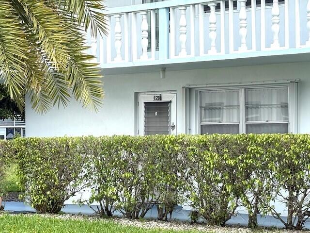 120 Dorchester F, West Palm Beach, FL 33417 | MLS #R11071 | Compass