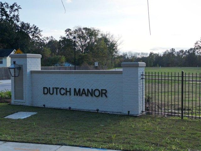 120 Dutch Manor Dr, Baton Rouge, LA 70810