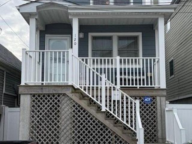 120 E 6th Rd, Broad Channel, NY 11693
