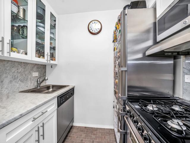 120 E 36TH Street 8D