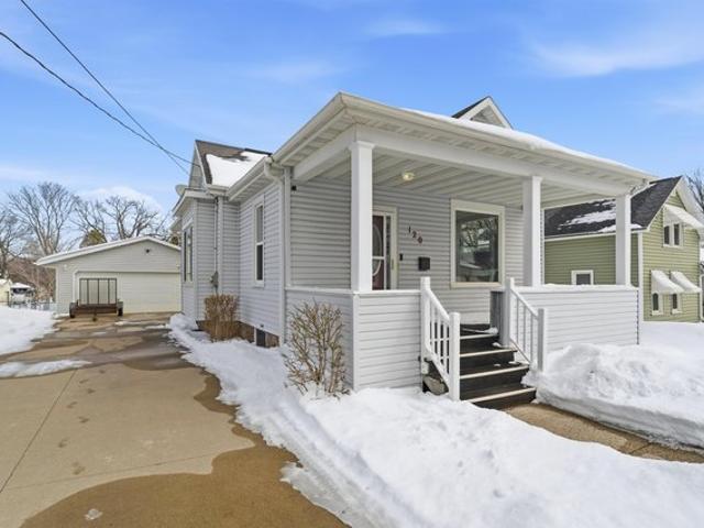 120 E Tobacnoir St, Kaukauna, WI 54130