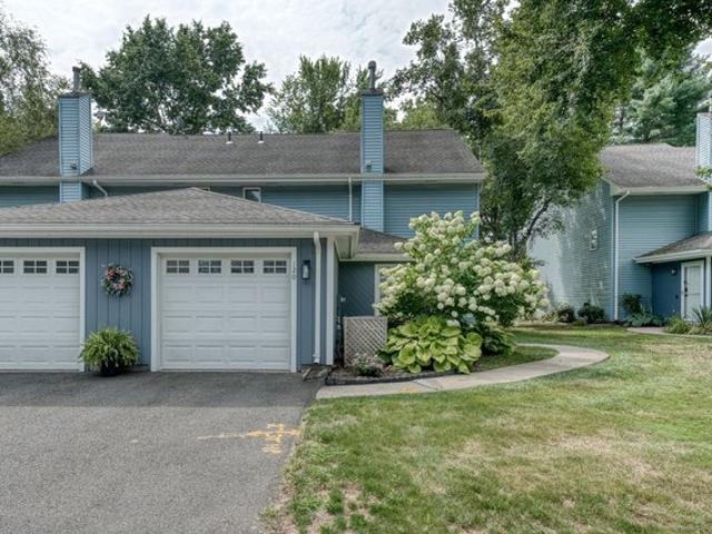 120 E Bluegill Ln Unit 120, Suffield, CT 06078
