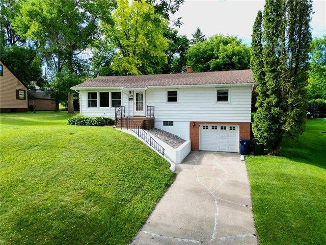 120 E Douglas Ave, Fergus Falls, MN 56537