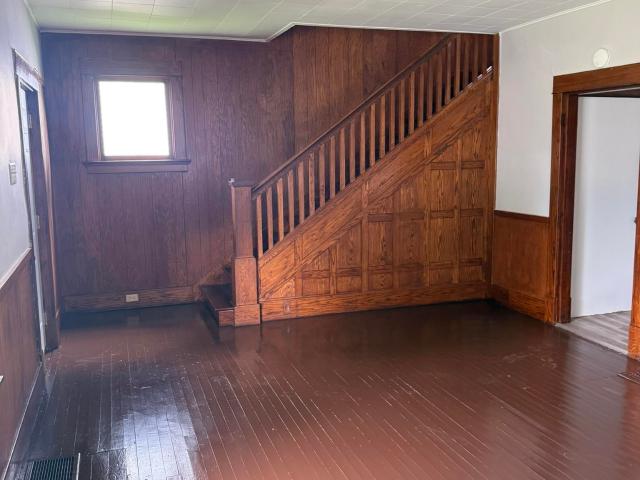 120 E Foster Parkway