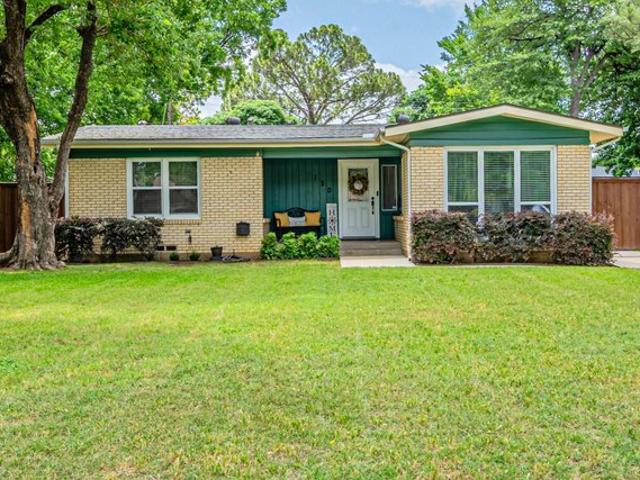 120 E Scotland Dr, Irving, TX 75062