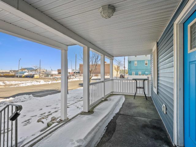 120 E Schellenger Avenue