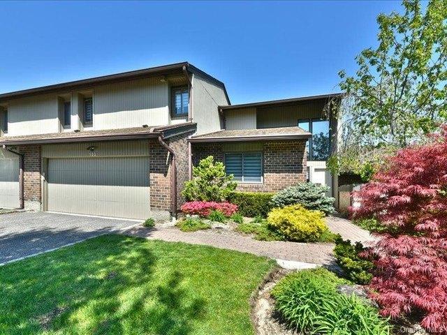 120 Estate Dr, Jericho, NY 11753