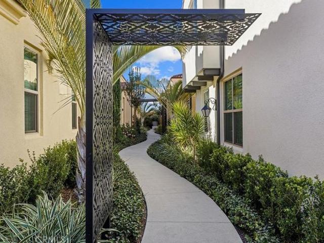 120 Falcon Rdg, Irvine, CA 92618