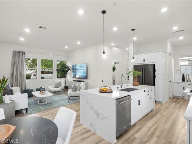 120 Frame, Irvine, CA 92618 | MLS #OC26091