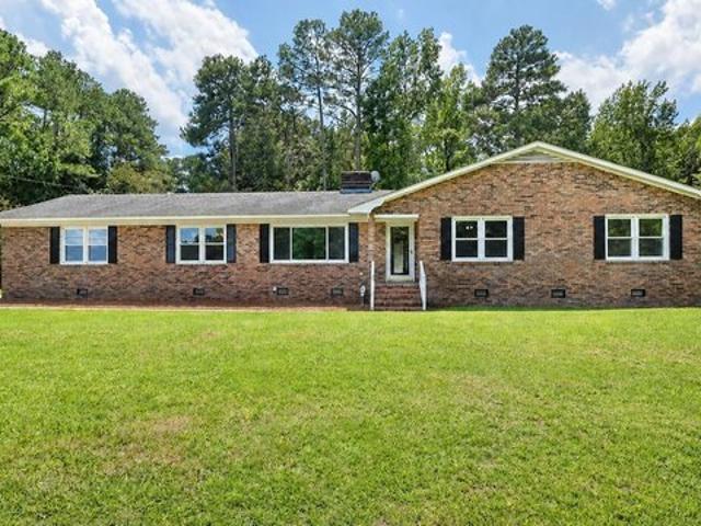 120 King Heights Blvd, Kinston, NC 28501