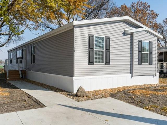 120 Kingsway Dr Unit 120, North Mankato, MN 56003