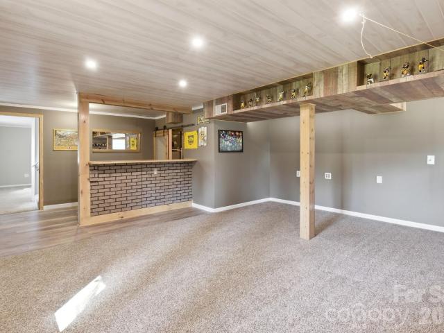 120 Holly Hill Dr, Hickory, NC 28601 | MLS #4364