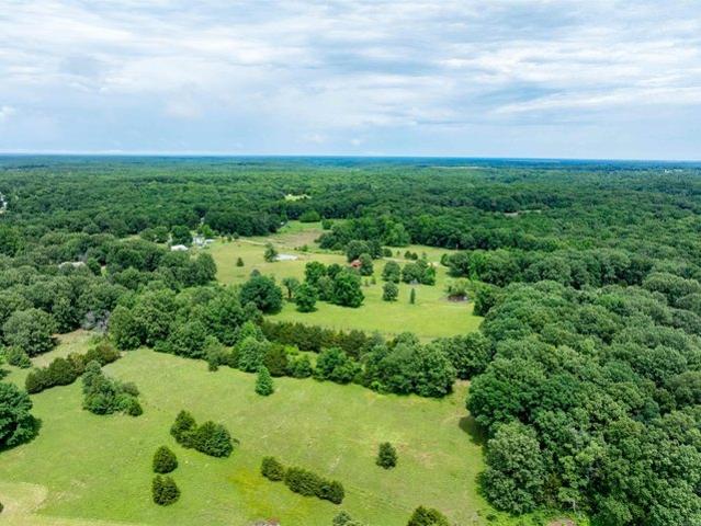 120 Happy Trl, Sulphur Rock, AR 72579