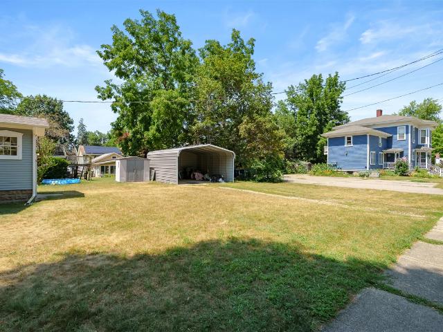 120 Hicks Avenue