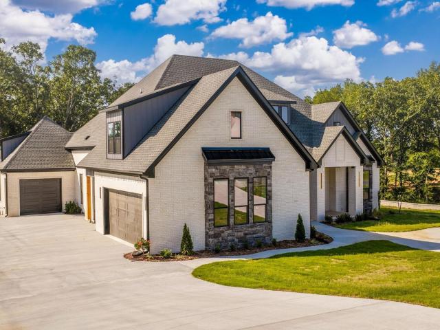 120 Highland Dr