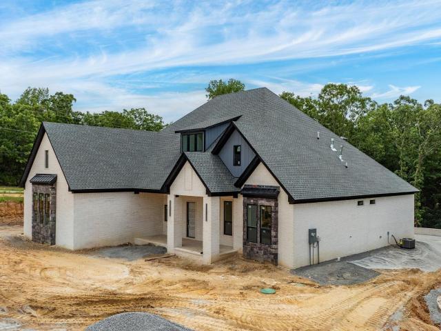 120 Highland Dr