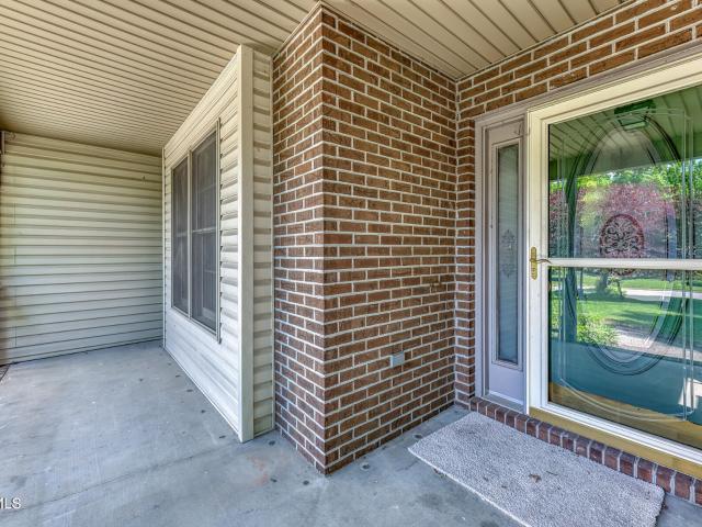 120 Hillview Court