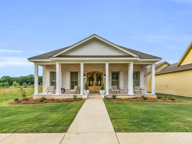 120 Huxley Dr, Starkville, MS 39759
