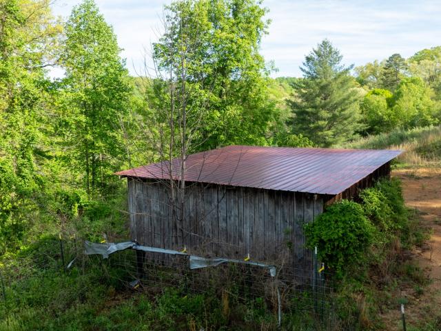 120 Huckleberry Ln