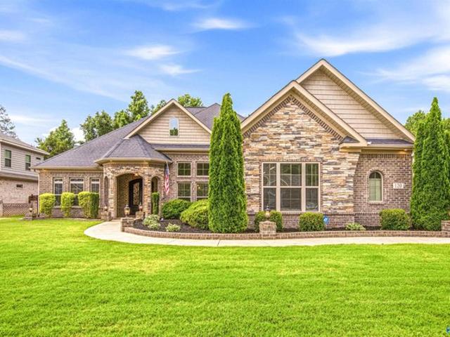 120 Huntsmen Ln, Harvest, AL 35749