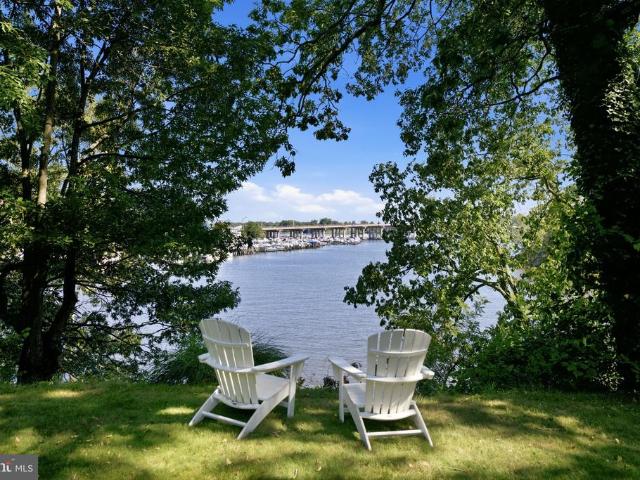 120 Island View Drive