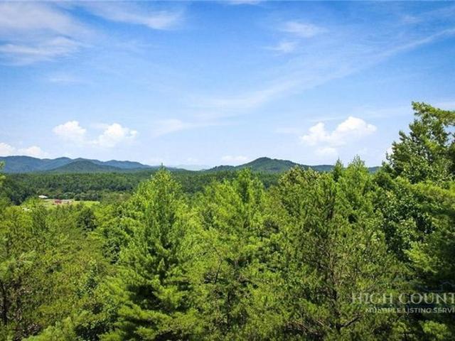 120 Johns Ridge Pkwy, Lenoir, NC 28645