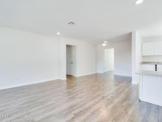 120 Oak Crest Dr, Lafayette, LA 70503 | MLS #24011 | Compass
