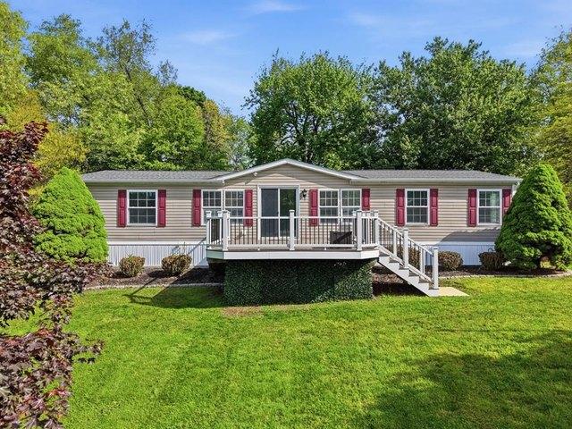 120 Orange Aly, Mars, PA 16046